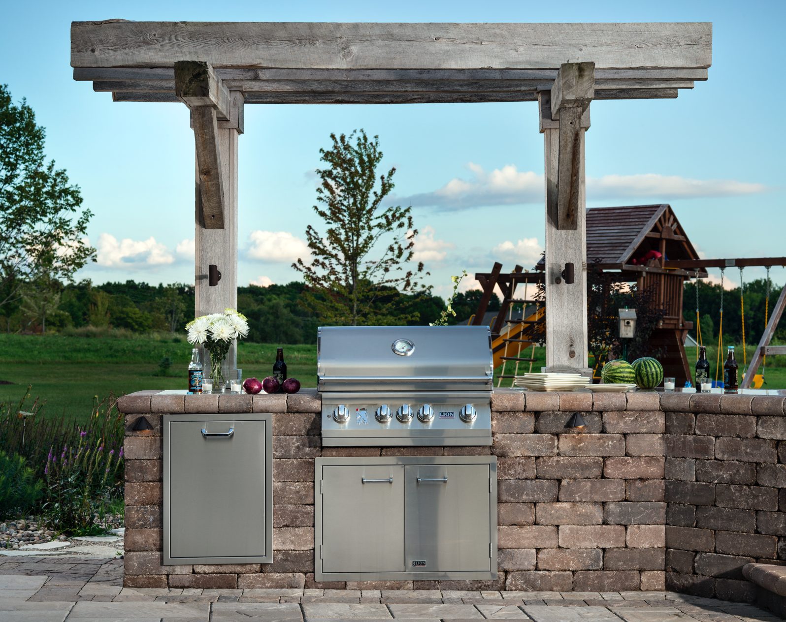 Built-In Outdoor Grill Design Ideas & Inspiration from Belgard