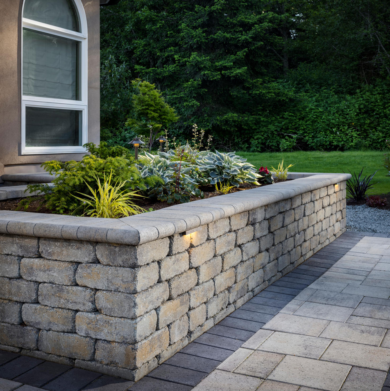 Weston Stone Retaining Wall | Natural Stone Appearance | Belgard