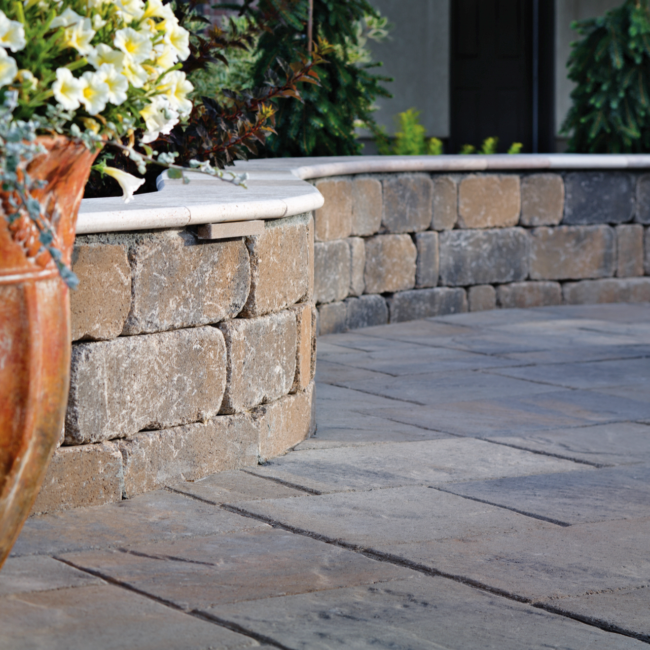 Shelton Wall | Old World Charm Retaining Wall System | Belgard