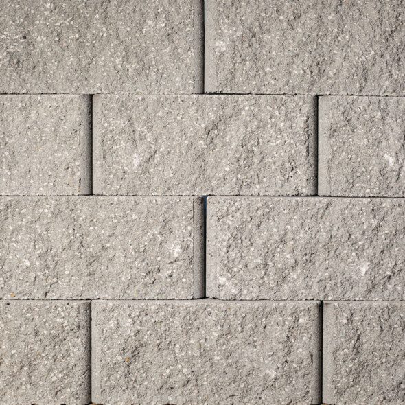 Diamond Pro® Retaining Wall System