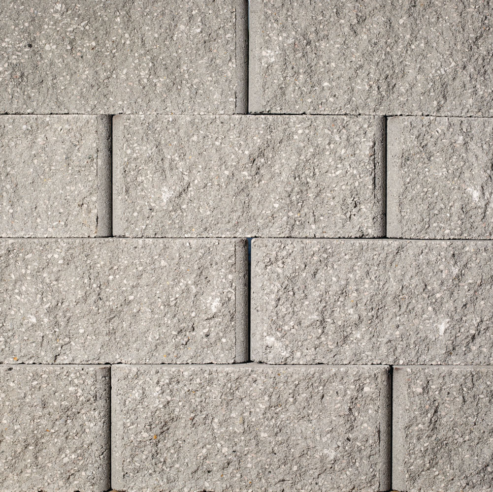 Diamond Pro® Retaining Wall System