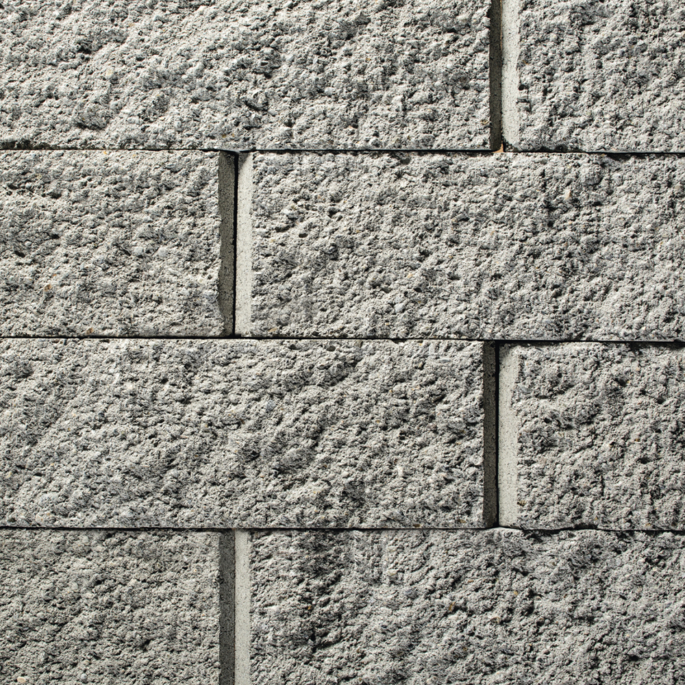 Diamond Pro® Retaining Wall System