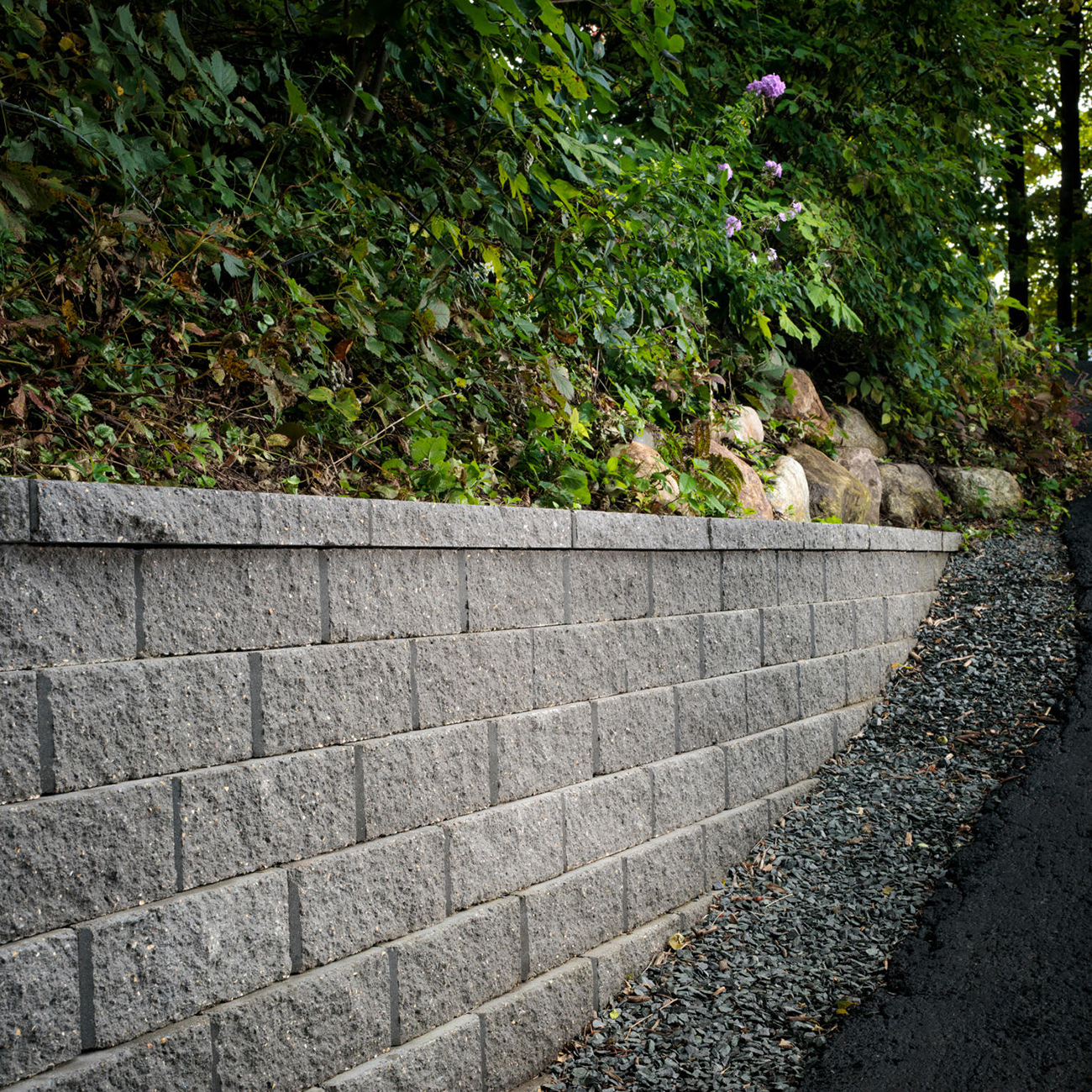 Diamond Retaining Wall System | Belgard