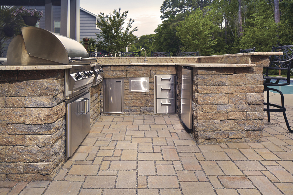 5 Fiery Ideas for Building Your Outdoor Cooking Station | Belgard