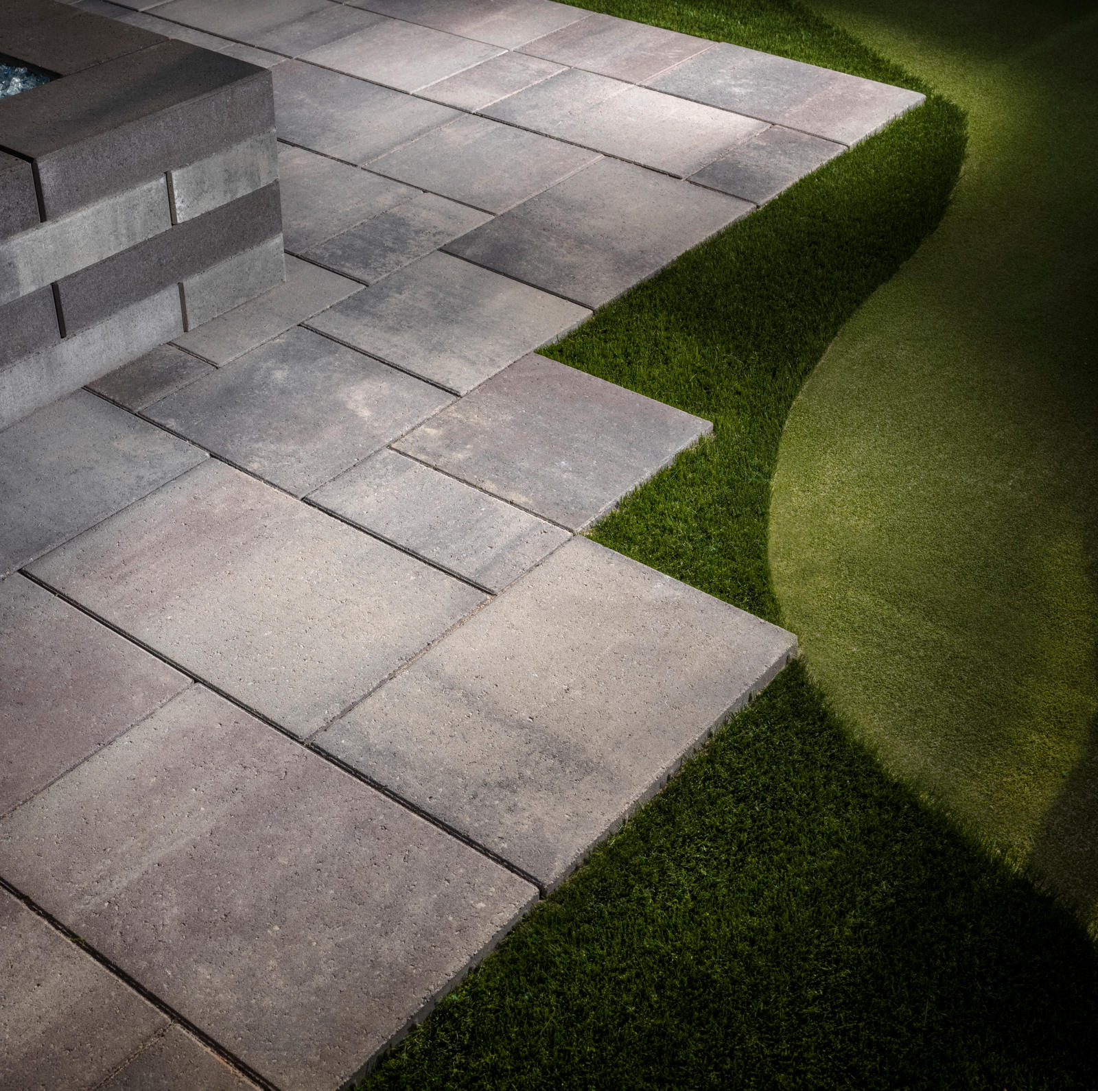 Mix It Up: Incorporating Mixed Materials in Outdoor Design and Patios