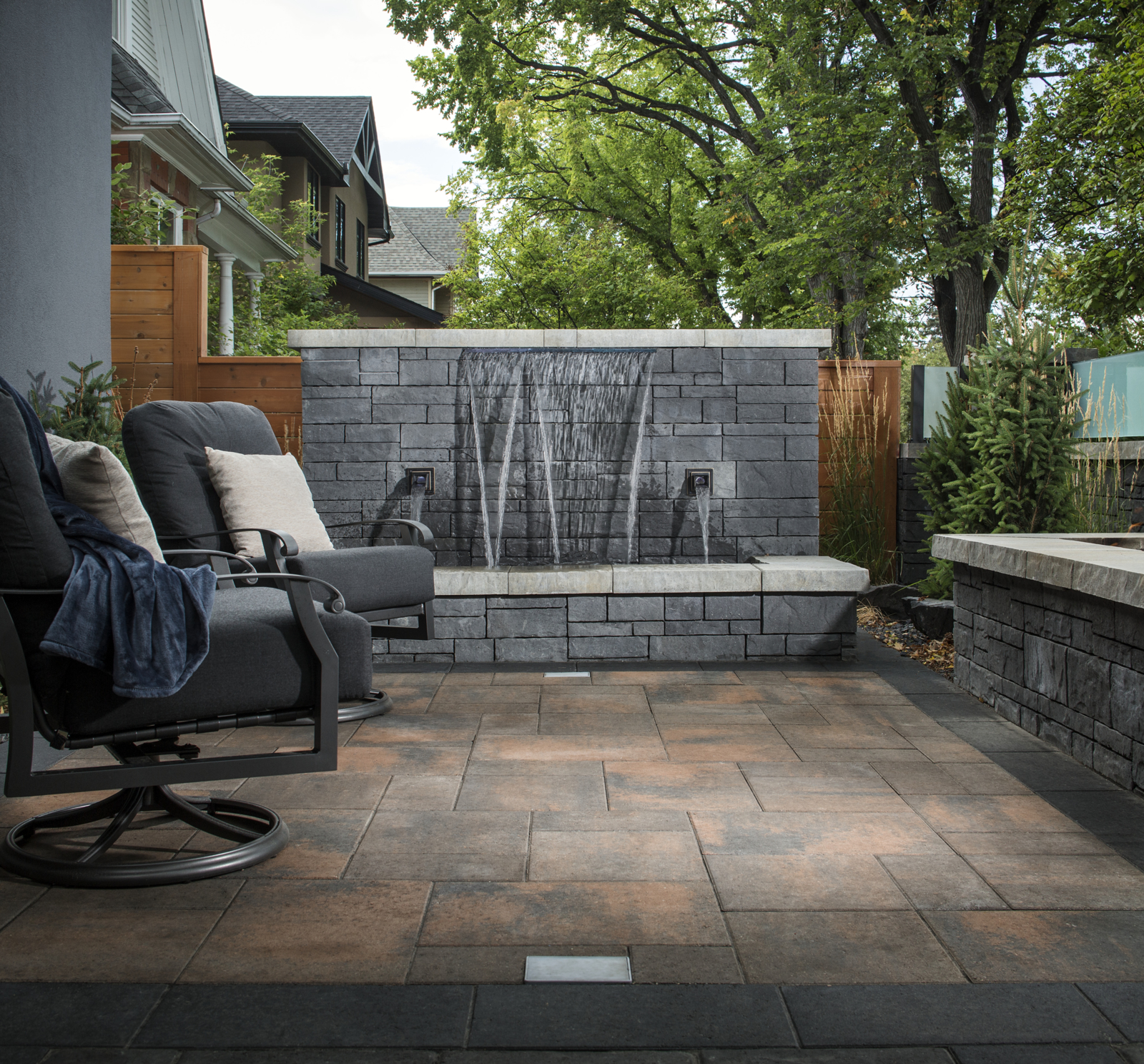5 Ideas to Enhance Courtyard Living - Belgard