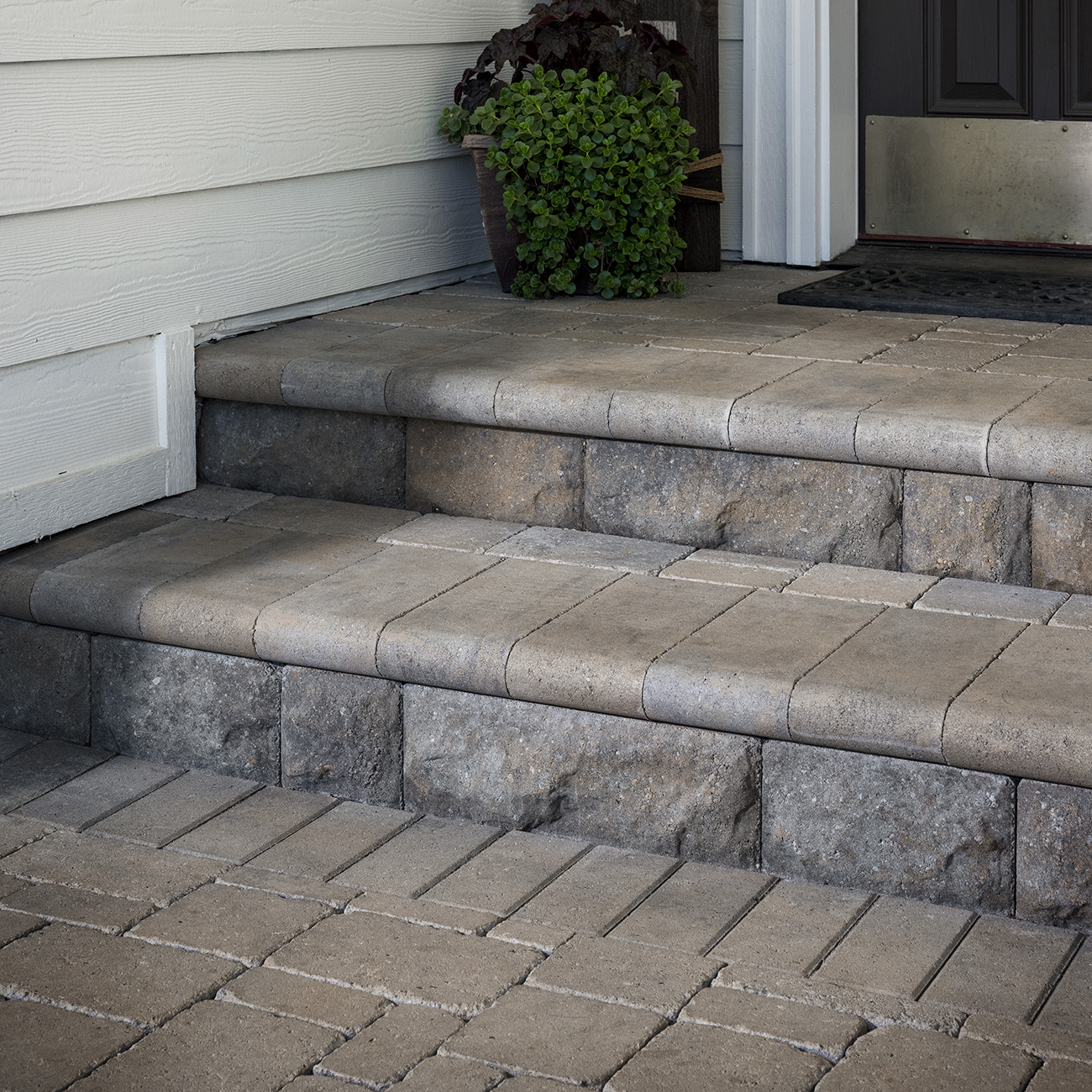 Marina Coping | Marina Coping - Pool, Wall & Paver Coping by Belgard