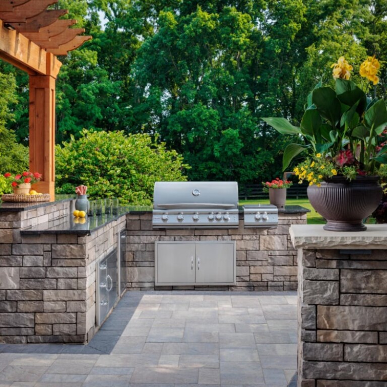 Outdoor Kitchens | Pre-Built Modular Outdoor Kitchens