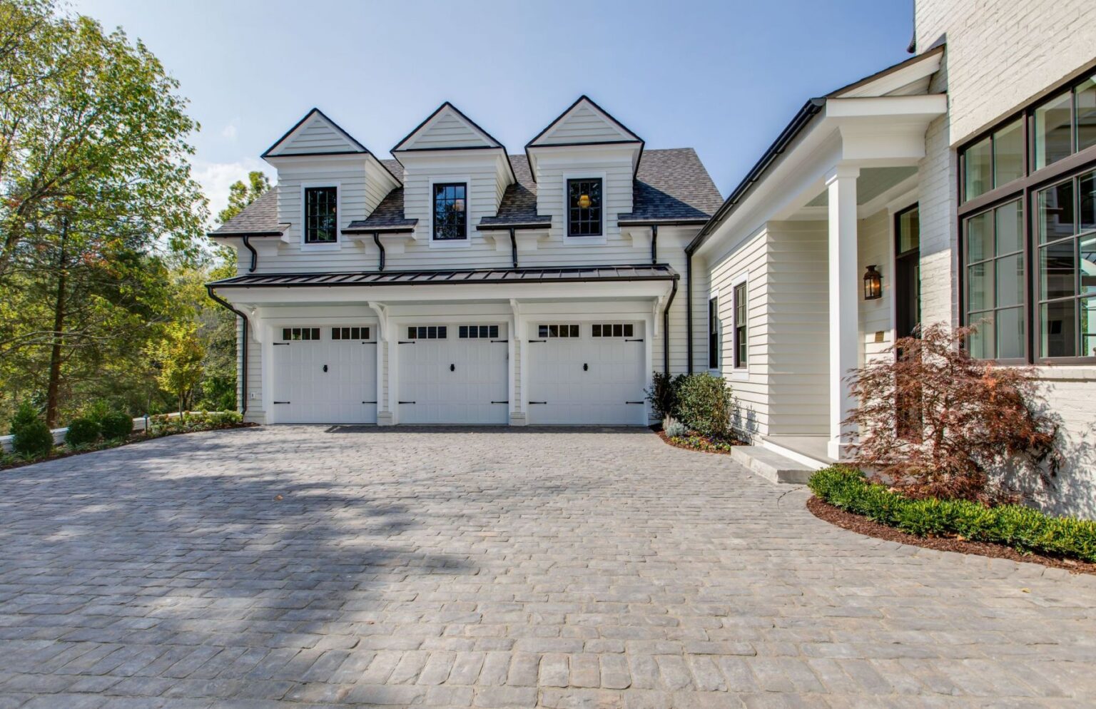 Driveway Paver Ideas, Designs & Concrete Paver Driveway Photos